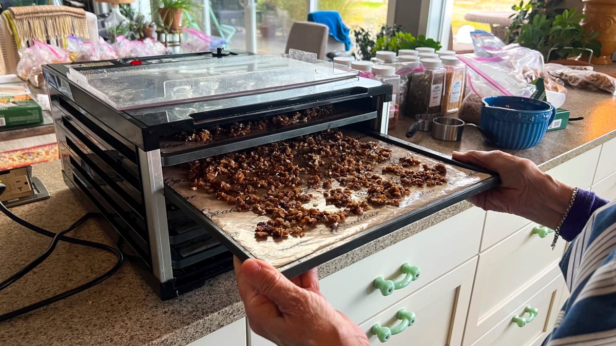 How to Make Homemade Vegan Dehydrated Backpacking Meals